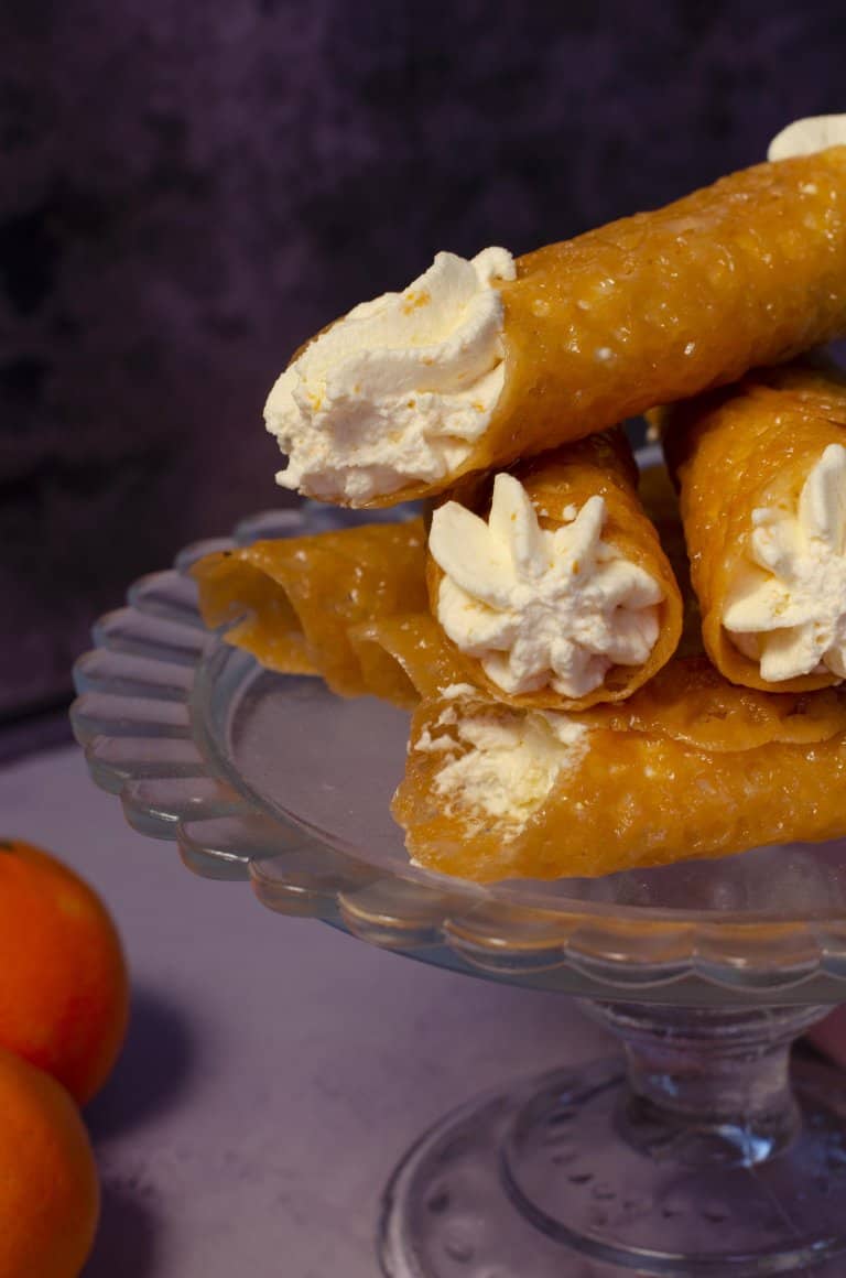 brandy snaps with clementine cream - Lost in Food