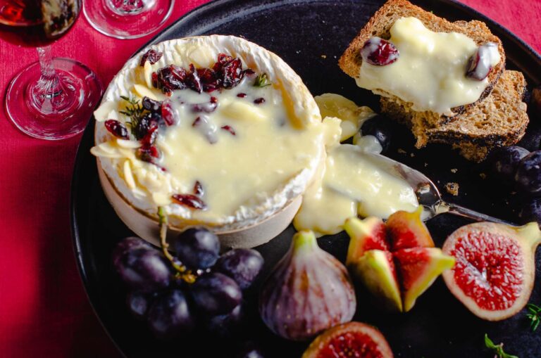 baked camembert toppings - Lost in Food