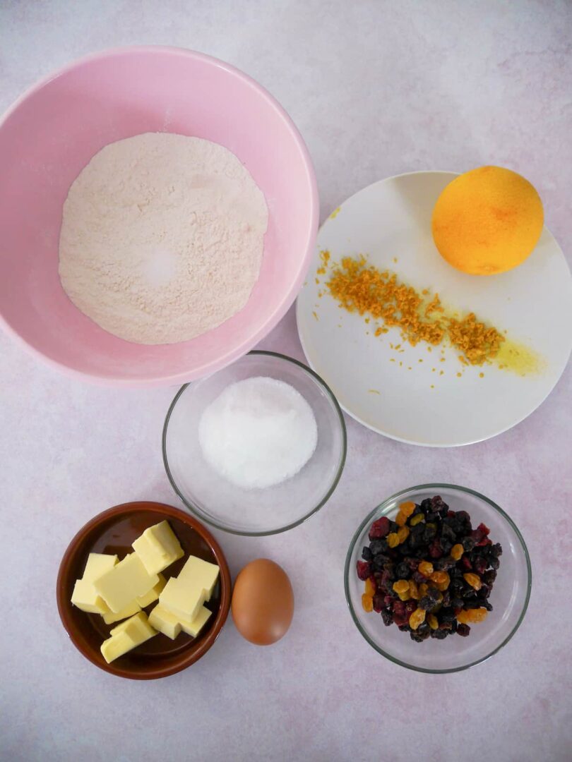 Traditional Rock Cakes (Rock Buns) - Lost in Food