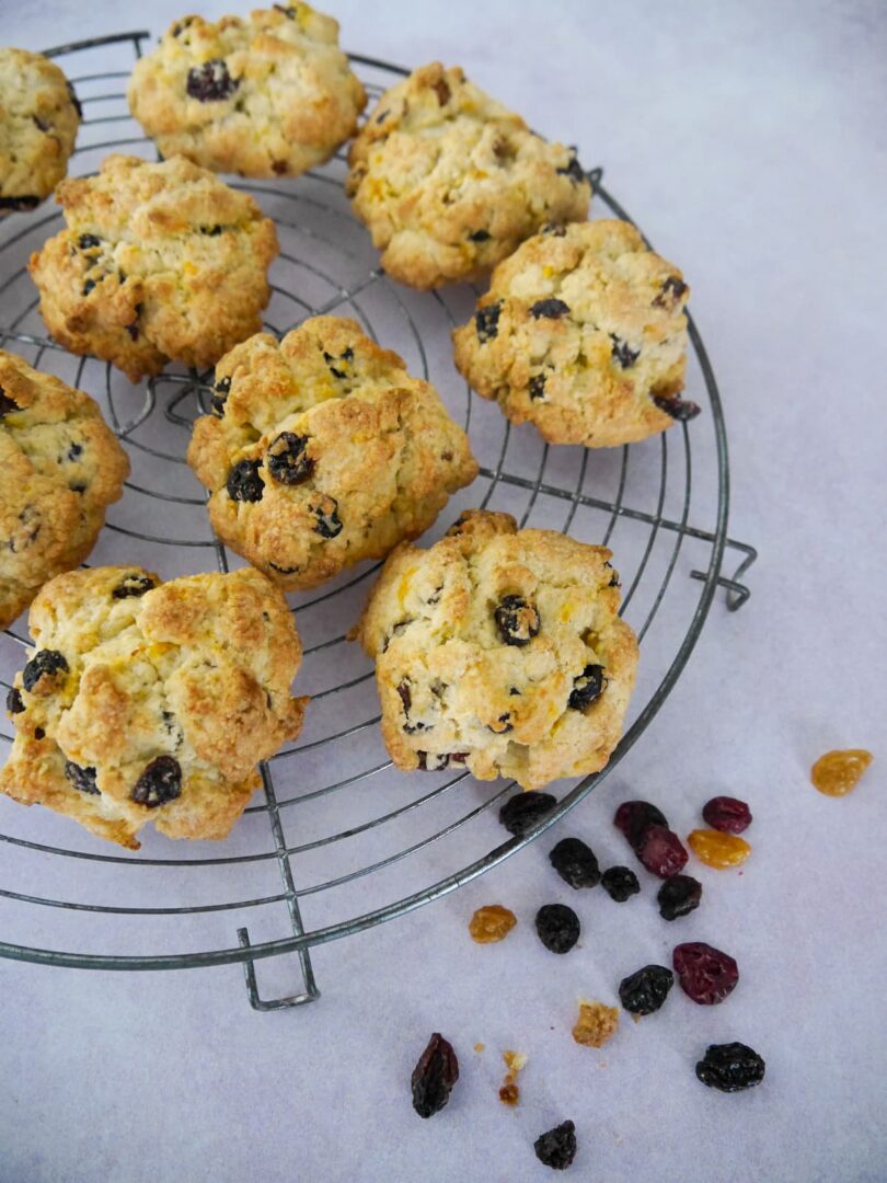 Traditional Rock Cakes (Rock Buns) - Lost in Food