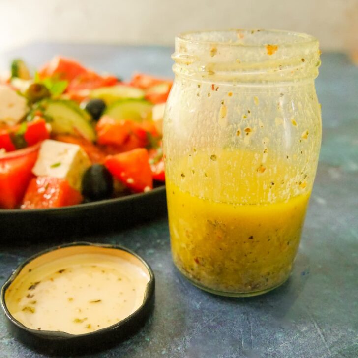 Simple Honey Mustard Dressing (Vinaigrette) - Lost in Food
