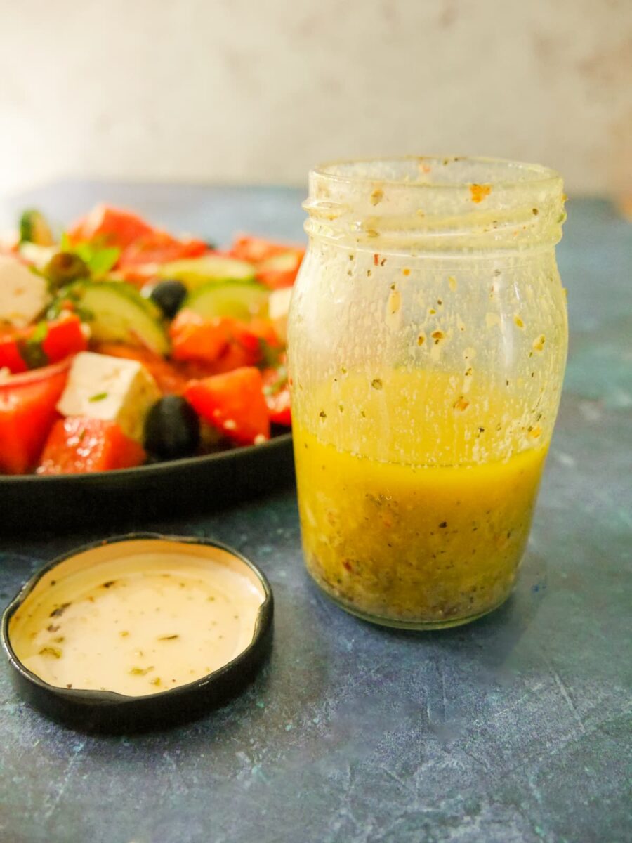 Simple Honey Mustard Dressing (Vinaigrette) - Lost in Food