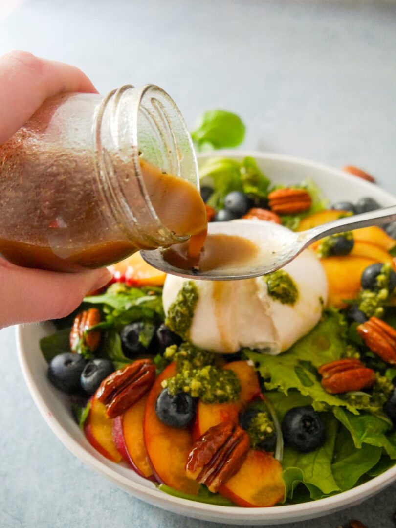 Simple Lemon Balsamic Dressing (Vinaigrette) - Lost in Food