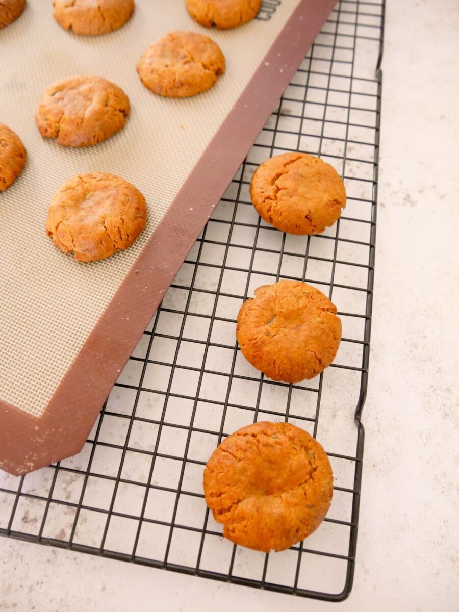 Ginger & Chilli Biscuits - Lost in Food