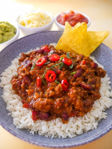 Easy Minced Beef Chilli - Lost in Food