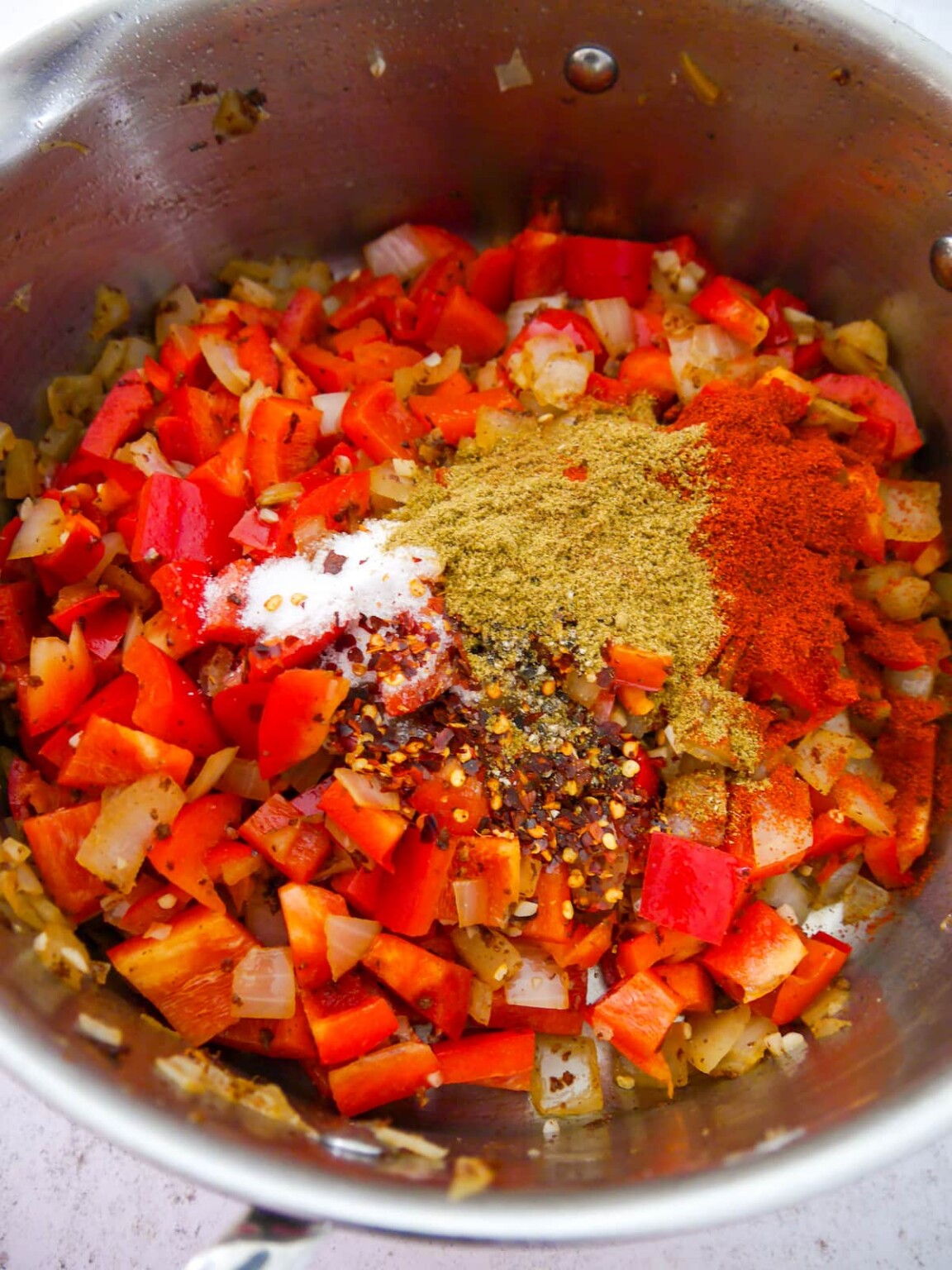 Easy Minced Beef Chilli - Lost in Food