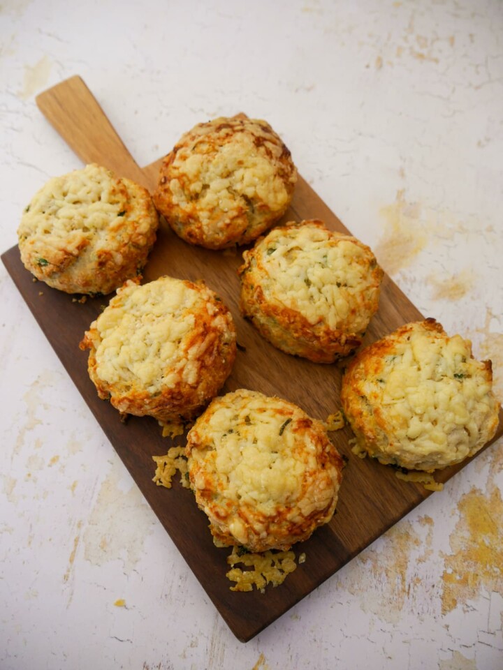 Cheese & Chive Scones with Buttermilk - Lost in Food