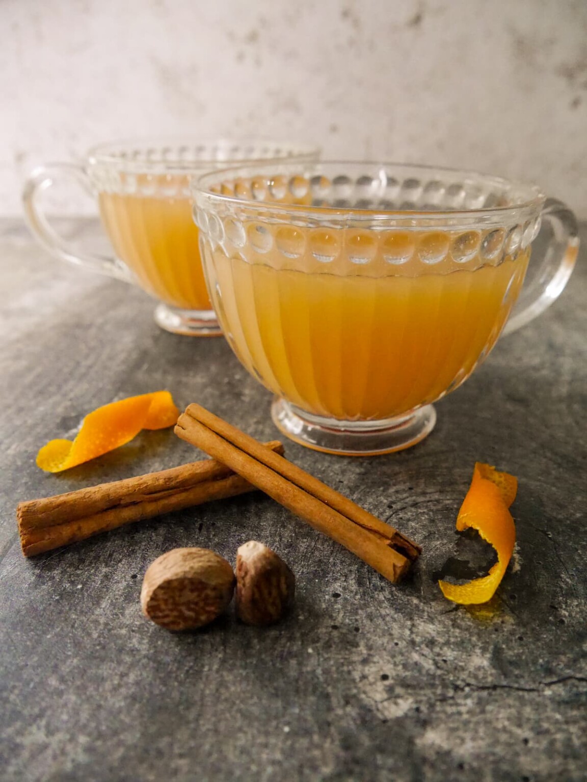 Hot Mulled Apple Juice (Non Alcoholic) - Lost in Food