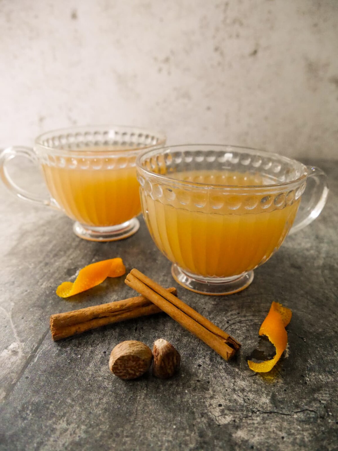 Hot Mulled Apple Juice (Non Alcoholic) - Lost in Food